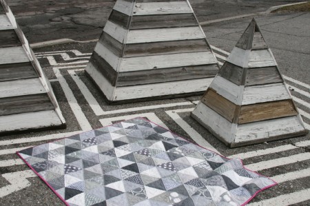 FITF: love triangle – a quilt in shades of gray | Film in the Fridge